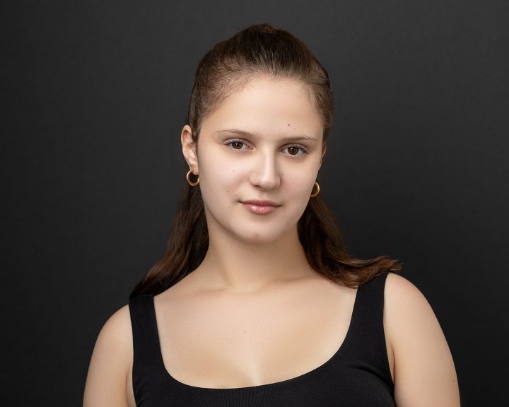 Ava’s First Acting Headshots | Maundy Mitchell Photography